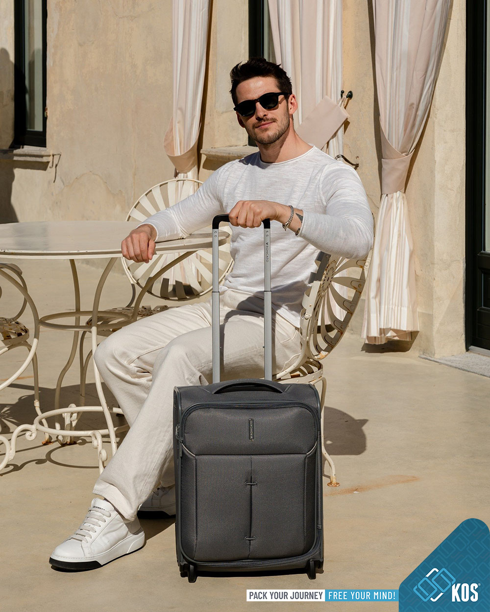 Vali kéo mini nhỏ gọn nhưng không kém phần tiện ích